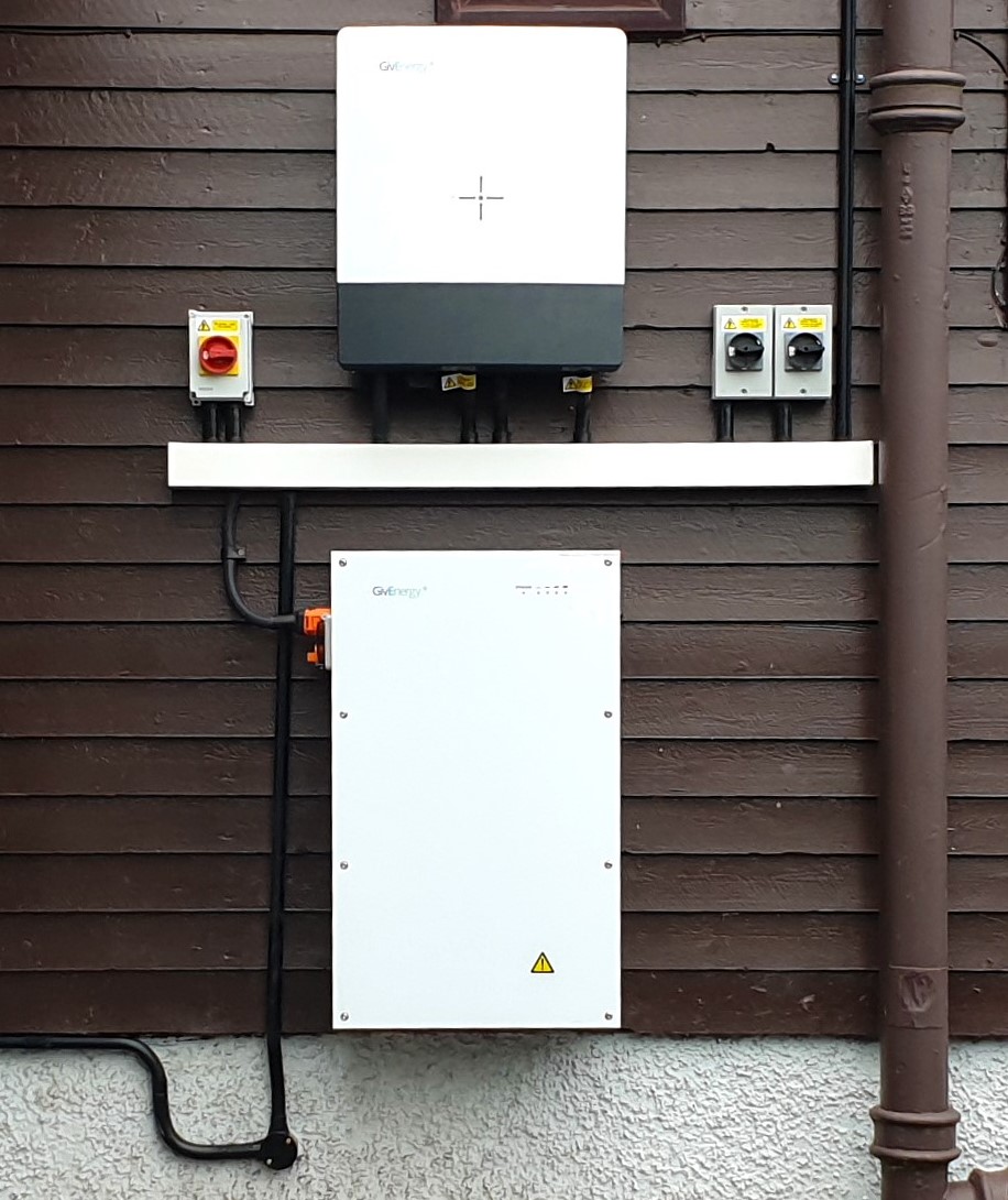 Giv-Gallery | Real installations of batteries & inverters in the wild ...